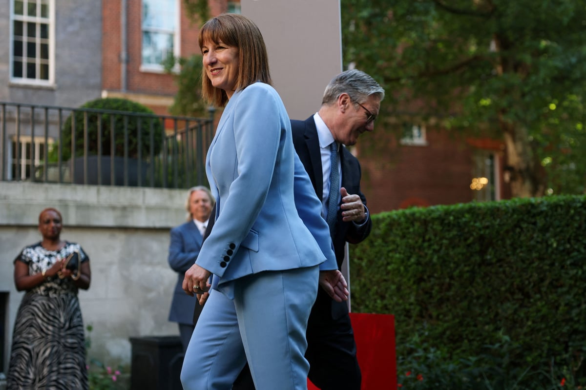 Starmer faces Labour MPs amid brewing disquiet over benefits cuts