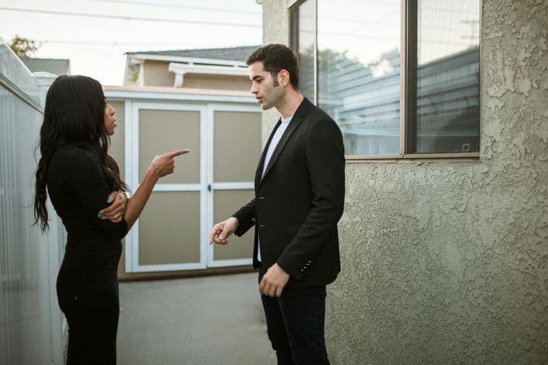 11 red flags to watch out for in a relationship
