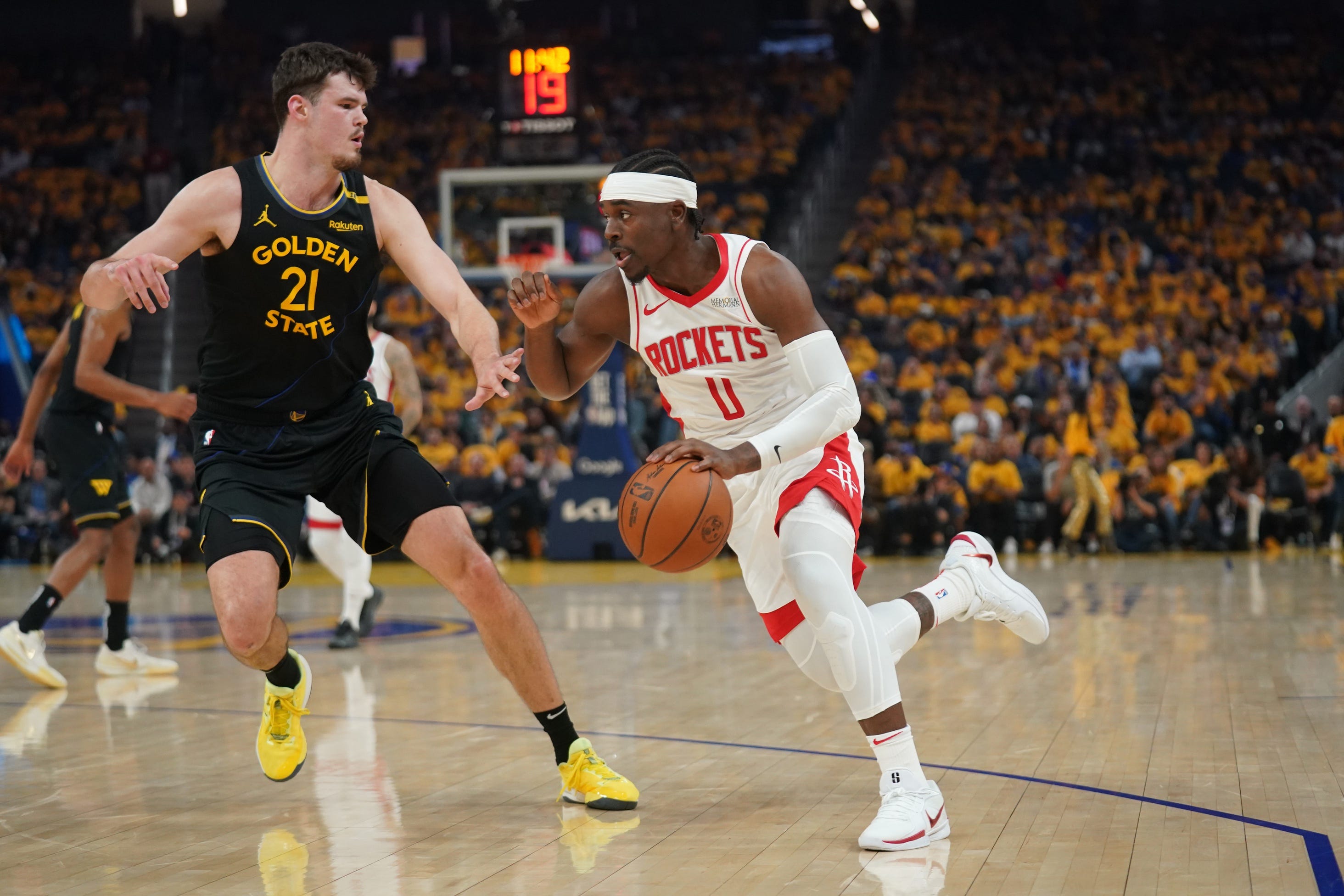 As payroll expands, Aaron Holiday’s inexpensive team option should ...
