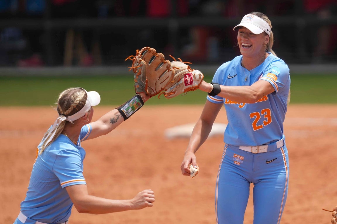 Terrific photos from the 2025 college women's softball tournament so far