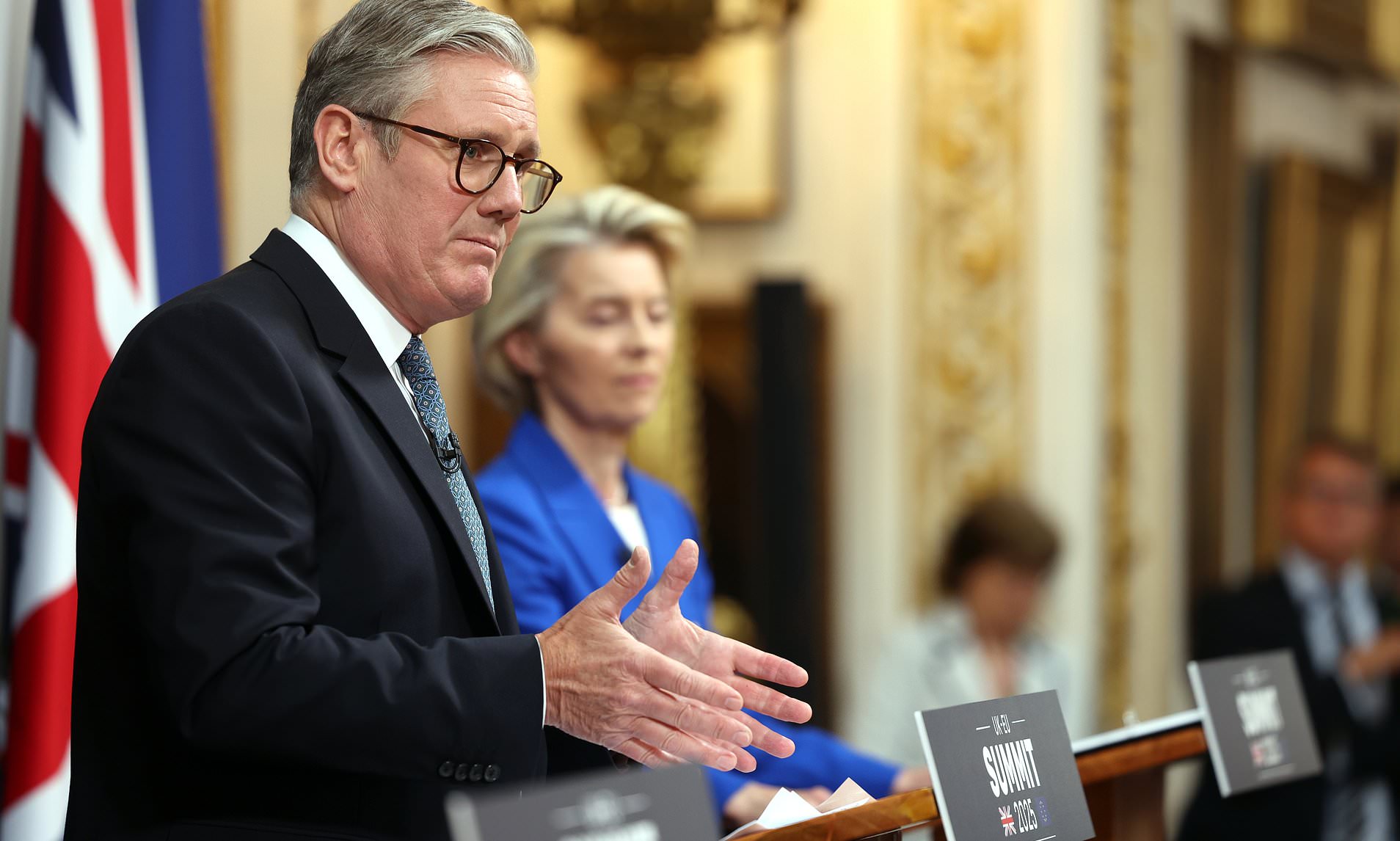 Starmer expected to sign 'surrender' agreement after fishing row nearly wrecks deal