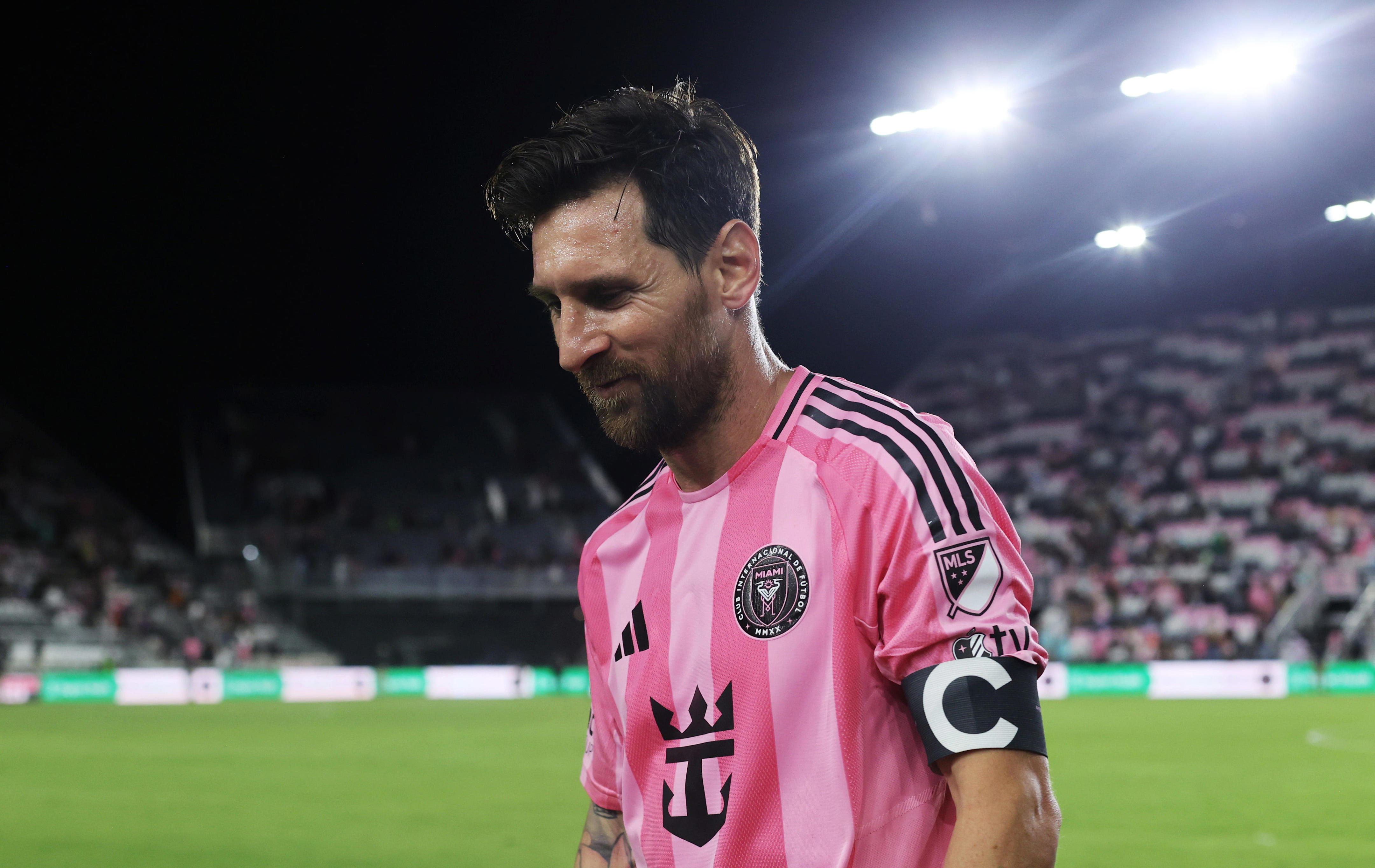 Messi wants MLS to investigate refs. Miami should investigate its ...