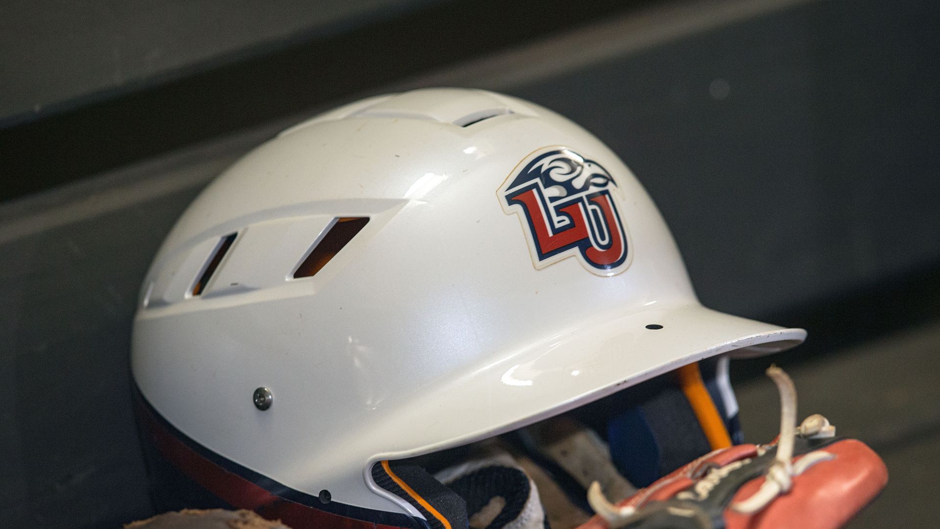 Historic upset of No. 1 seed highlights wild NCAA Softball Tournament ...