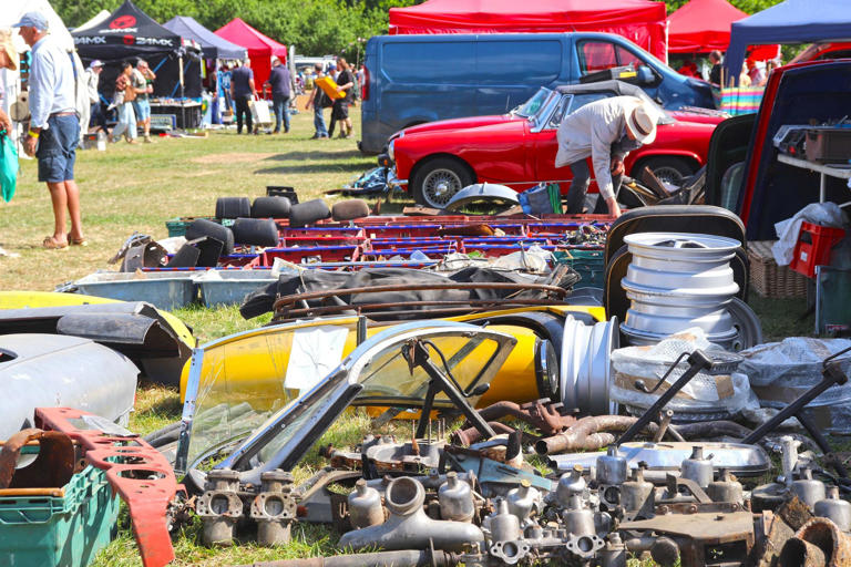 Bumper Weekend of Trading at the Beaulieu Spring Autojumble