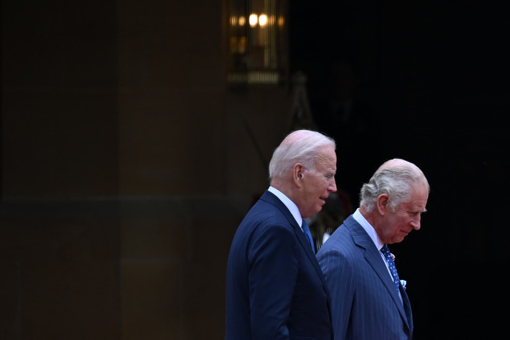 Le roi Charles III écrit à Joe Biden, après l'annonce de son cancer de ...