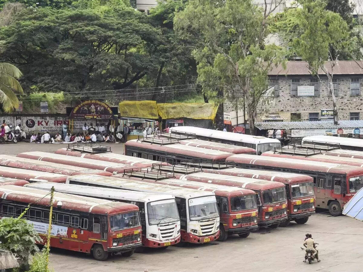 Three-day private bus strike from May 22 as talks between operators ...