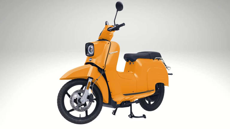 This Oddball Electric Scooter Is More Than Just a Throwback