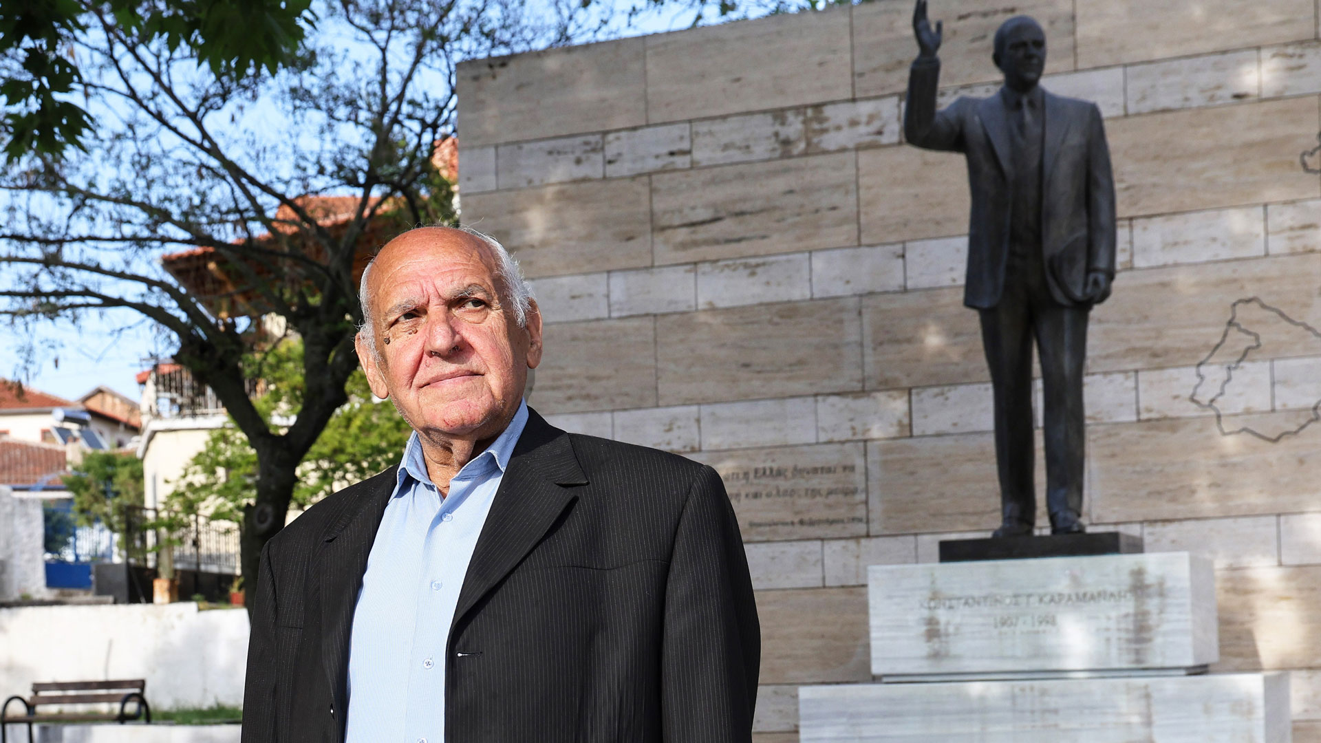 Εδώ γεννιέσαι καραμανλικός