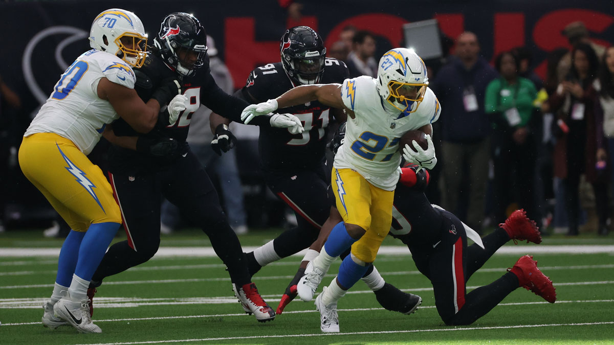 Commanders rumors: Insider labels best fit for star RB