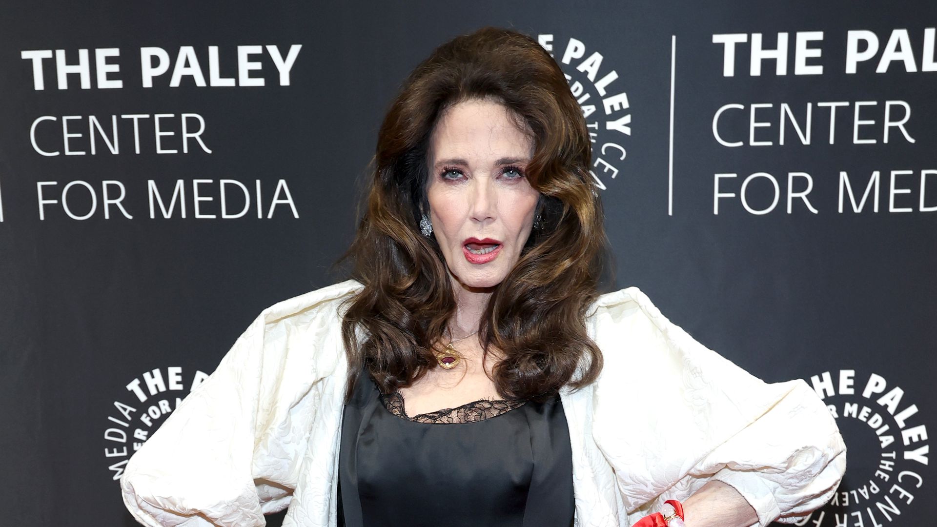 Lynda Carter, 73, turns heads in corseted gown for incredible milestone ...