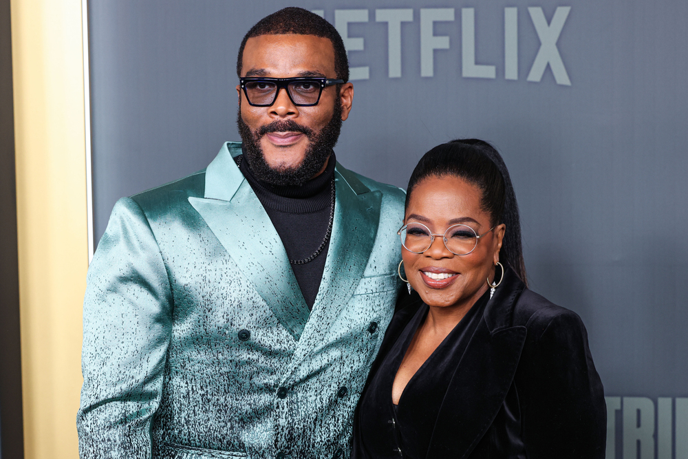 Actor Derek Dixon Alleges Tyler Perry Groped Him, Entered Bed Without ...