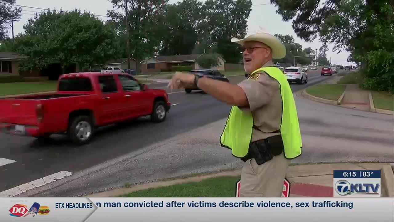 ‘It’s my heart’: Whitehouse school security guard spreads joy to passersby