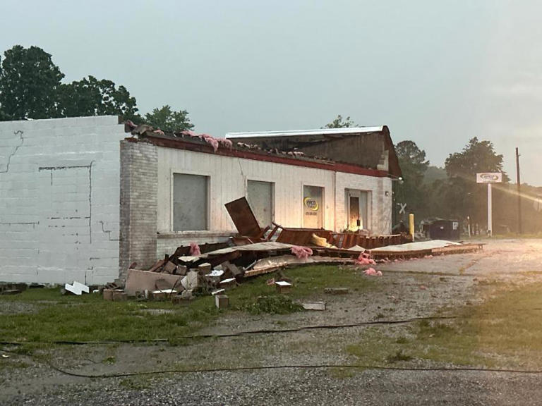 Severe storms, tornadoes leave damage throughout Northwest Arkansas ... Severe storms, tornadoes leave damage throughout Northwest Arkansas ...