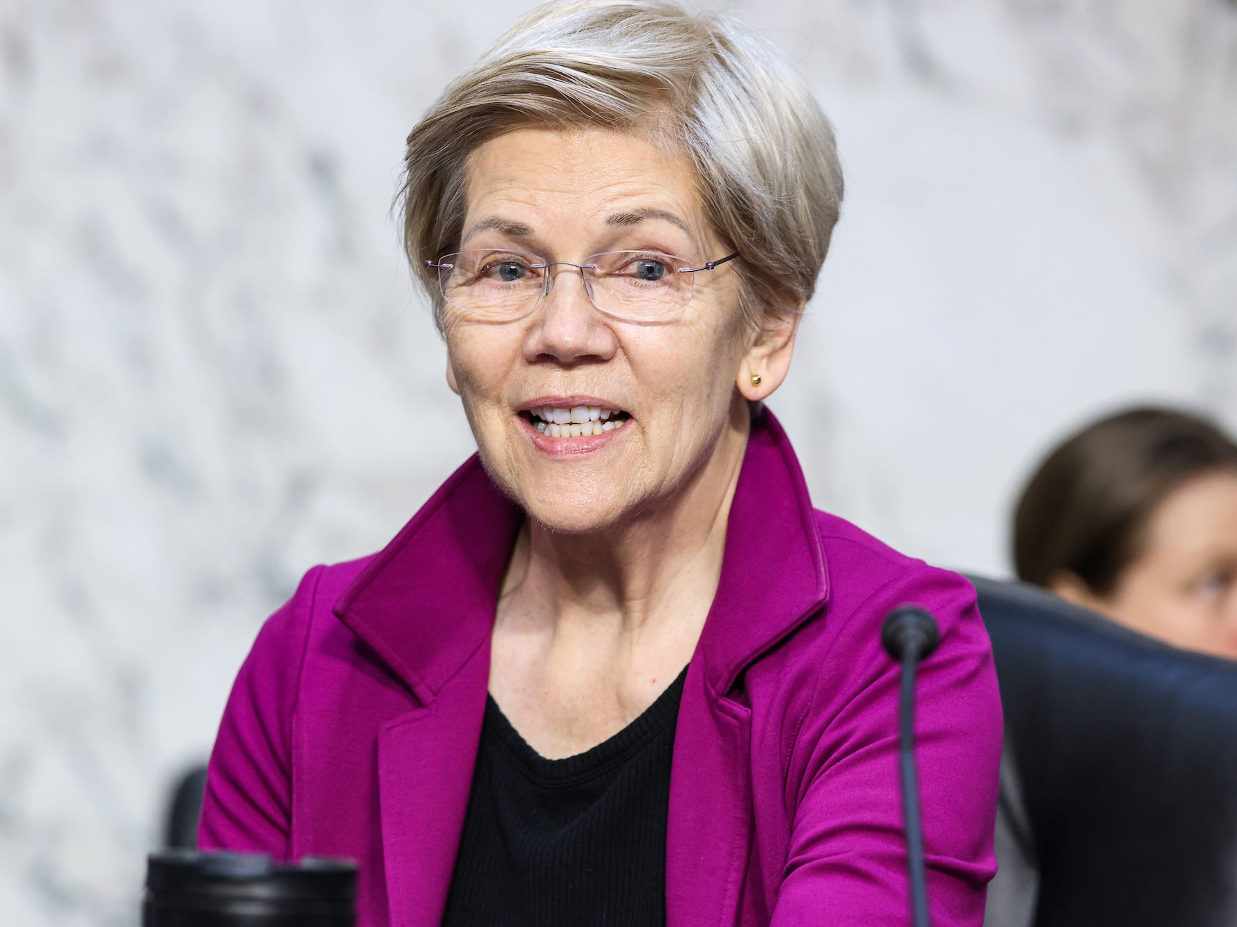Elizabeth Warren blasts stablecoin bill ahead of key vote, warning it ...