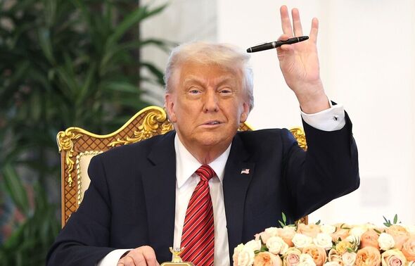 Donald Trump's first 'self-deportation' flight for illegal immigrants ...