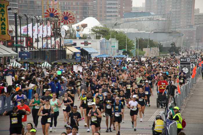 Runners contend with brutal heat and humidity at 2025 RBC Brooklyn Half ...