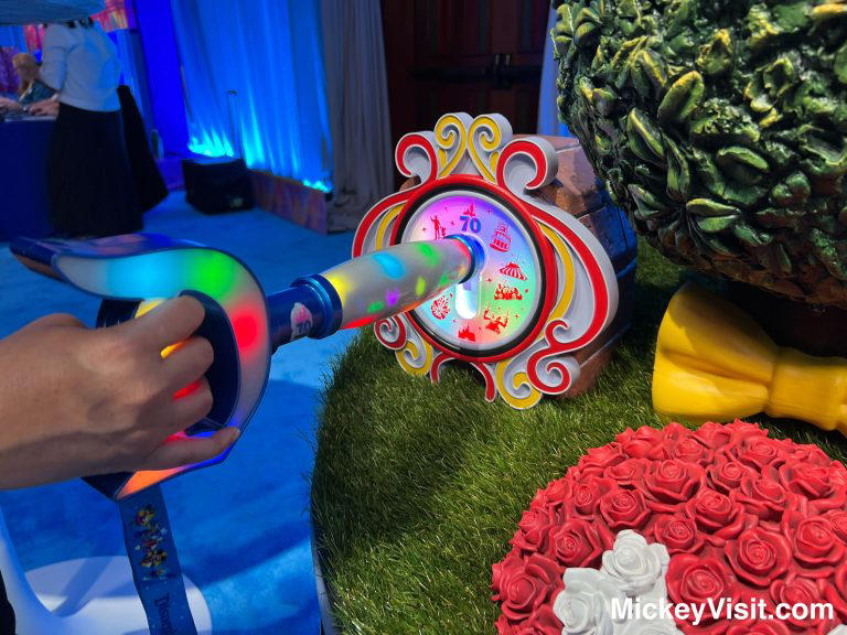 Key to Disneyland Scavenger Hunt- Guide to Finding All Lock Stations ...