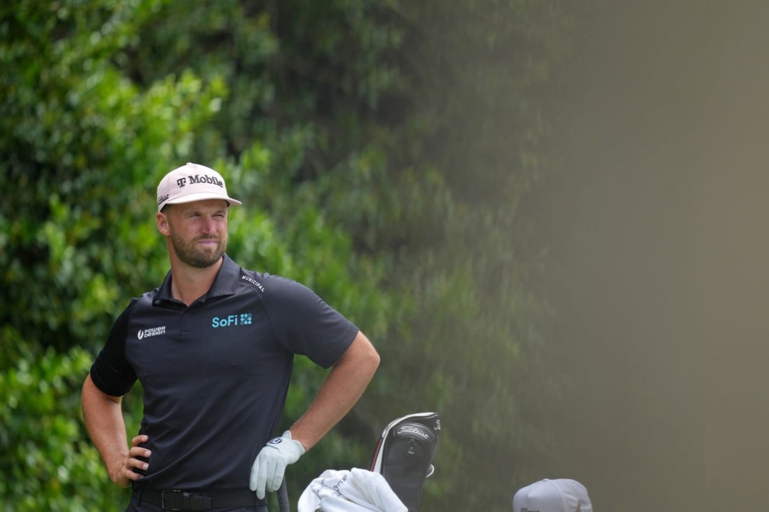 Wyndham Clark apologizes for club throw during PGA Championship