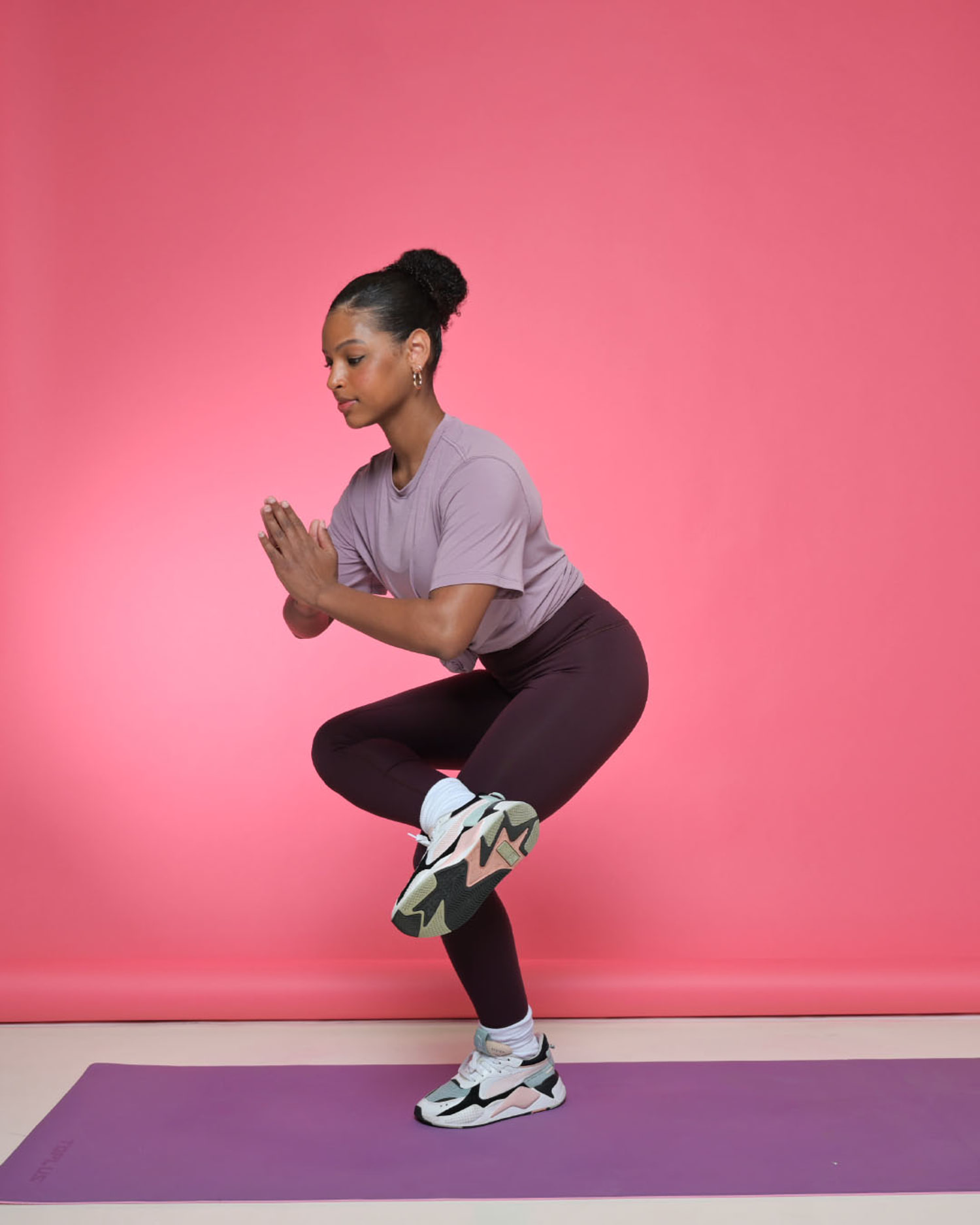 9 IT Band Stretches You Should Do Daily If You Walk or Run