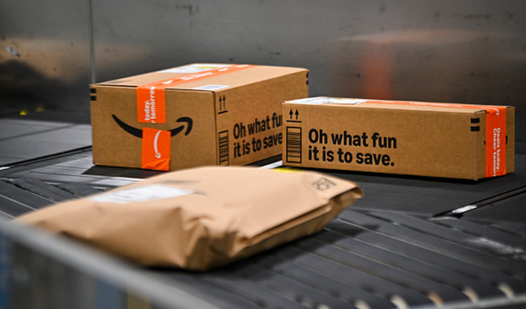 Class-action lawsuit accuses Amazon of failed refunds. Who could qualify
