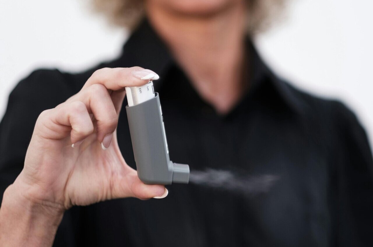 Virtual trial shows combo rescue inhaler nearly halves severe asthma ...