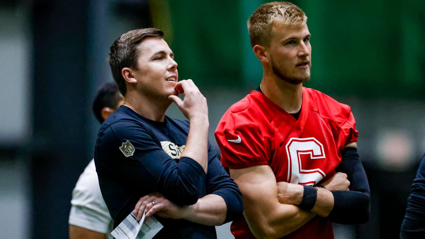 Saints coach Kellen Moore not interested in adding a veteran QB for now ...