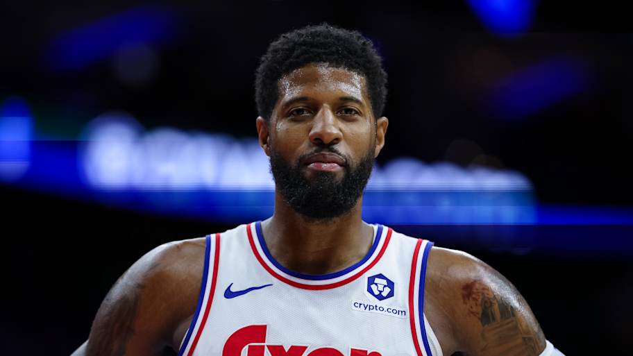 How to mix up defenders with NBA 2K25's Strong Handle badge