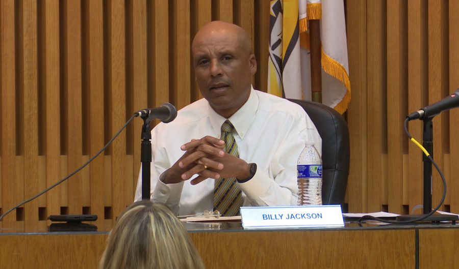 Longtime Decatur city councilman announces run for mayor