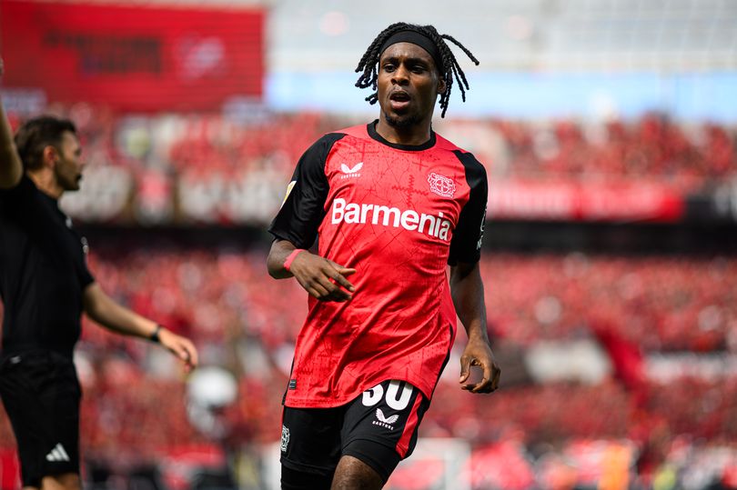 Arne Slot issues Jeremie Frimpong transfer update after Liverpool medical