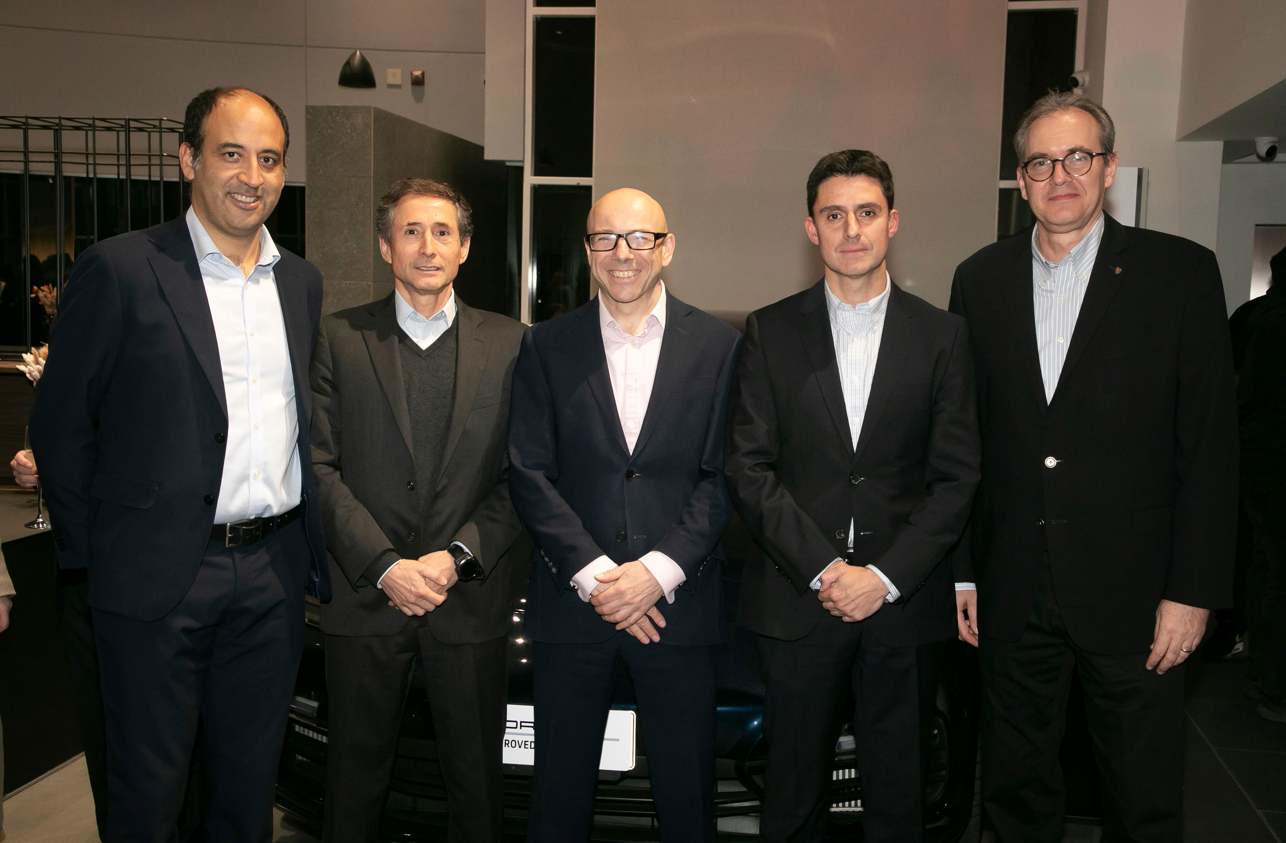 Porsche Center Santiago reabre sus puertas con un renovado concepto de ...