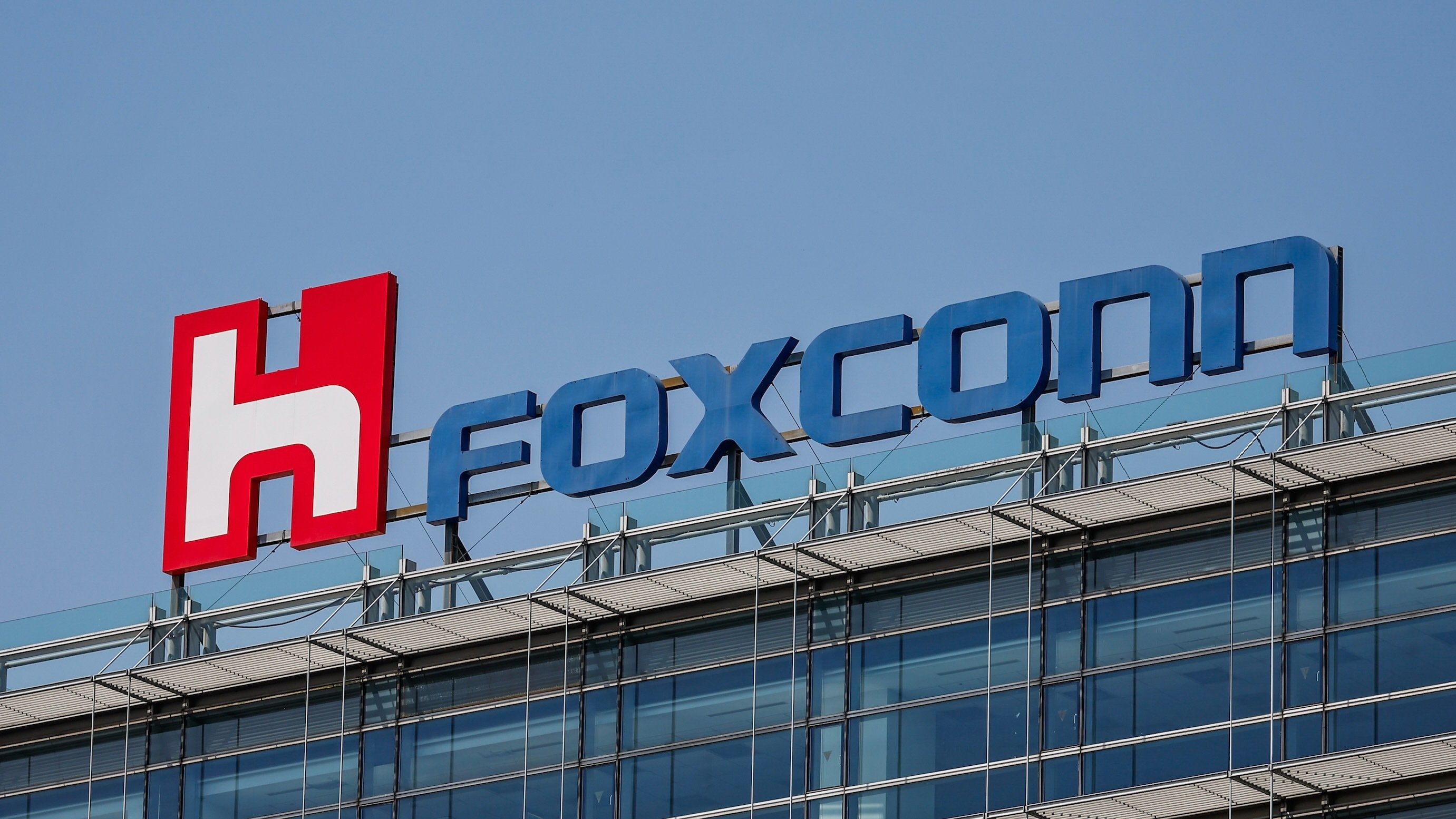 Don't Tell Trump: iPhone Maker Foxconn to Invest $1.5 Billion in India