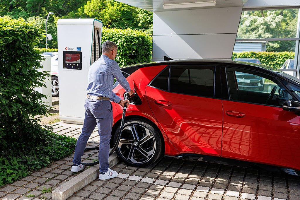 2 in 5 Cars Sold Worldwide Will Be EVs by 2030. US Drivers, You've Got ...