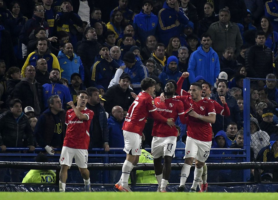 Boca fue eliminado por Independiente y la furia volvió a la Bombonera