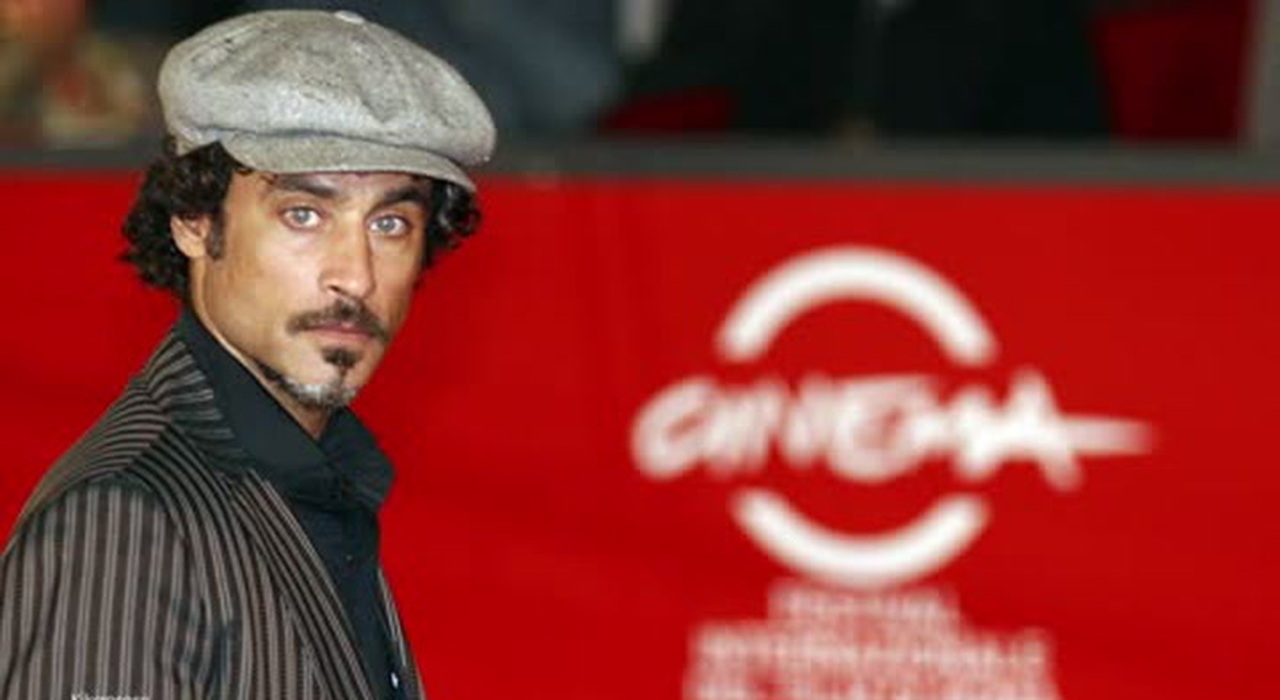 Raz Degan, dove vive l'attore? Il trullo in Puglia lontano dai ...