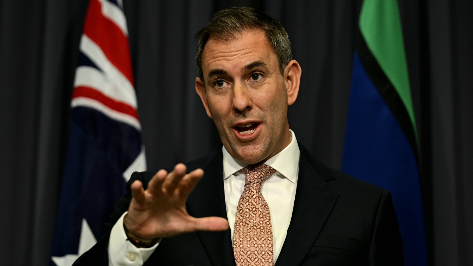 Nationals split from Liberal Party a 'nuclear meltdown', says Jim Chalmers