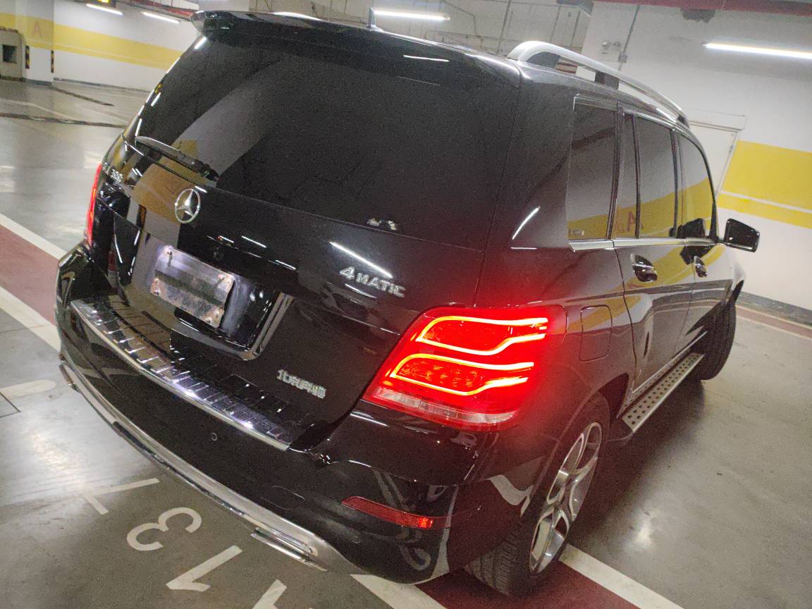 奔驰 奔驰GLK级 2015款 GLK 300 4MATIC 时尚型 极致版实拍图