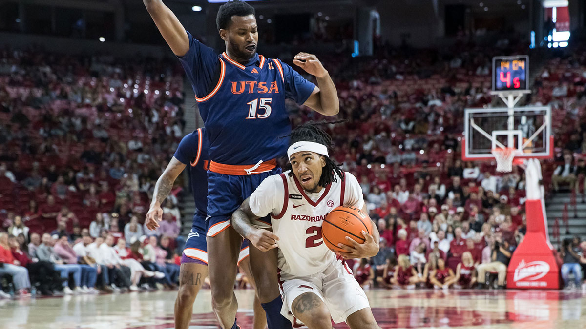 Arkansas transfer Boogie Fland locks in Florida basketball visit