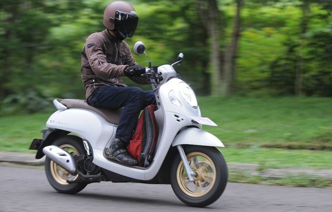 Tak perlu ganti unit baru, cara atasi motor matik boros BBM segampang ini