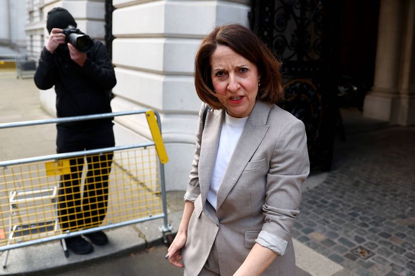 DWP issues PIP '4 Points' update as nearly 400,000 could lose out on up ...