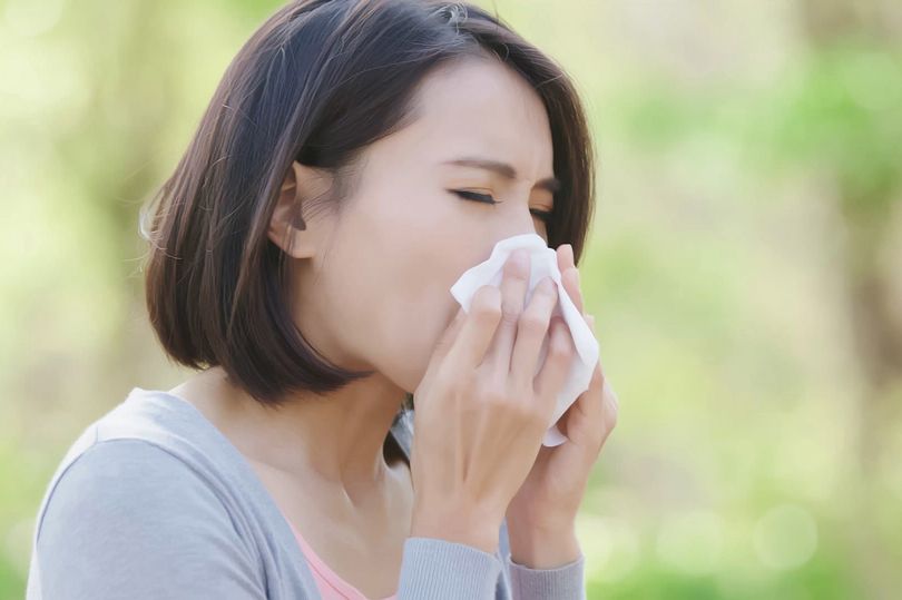 Hay fever itchy eye tips from experts including one thing people never ...