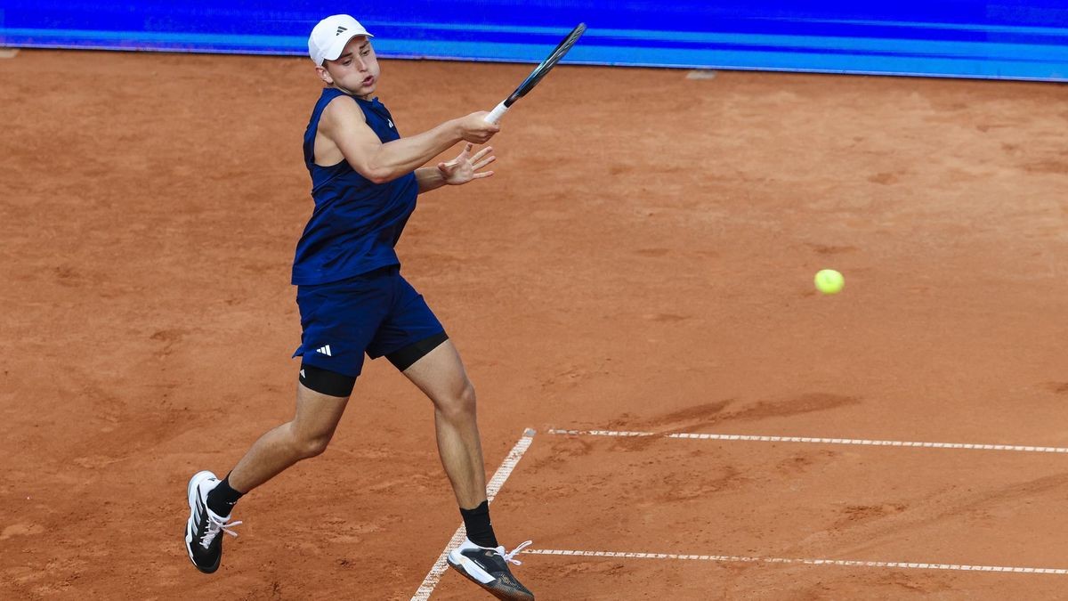 Tennis-Talent Engel: Erfolgreich mit der Hilfe alter Helden