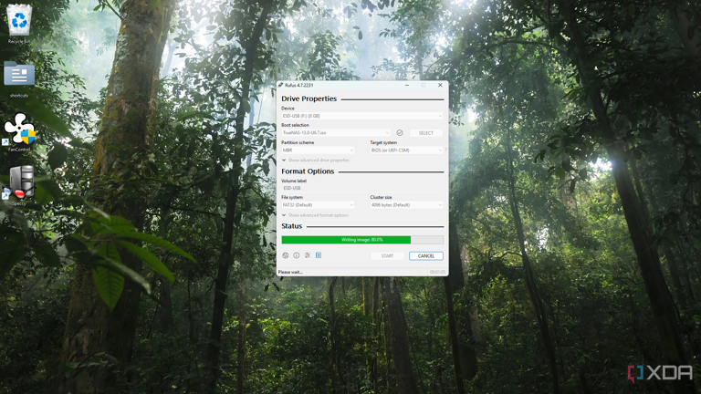 The best third-party tool for making bootable Windows USBs just got a ...