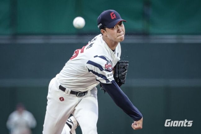 1이닝 9실점! 롯데 '아픈 손가락' 윤성빈, 157km 찍고도 조기강판