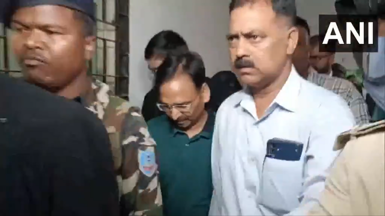 Senior Jharkhand IAS officer Vinay Kumar Choubey arrested in liquor ...