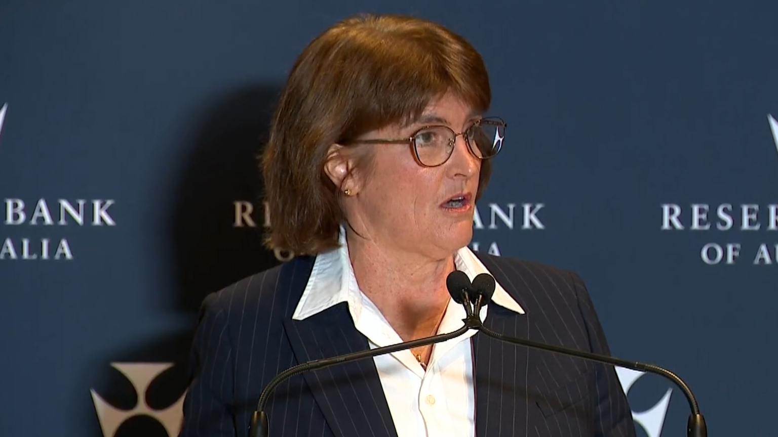 Commonwealth Bank to slash fixed rates