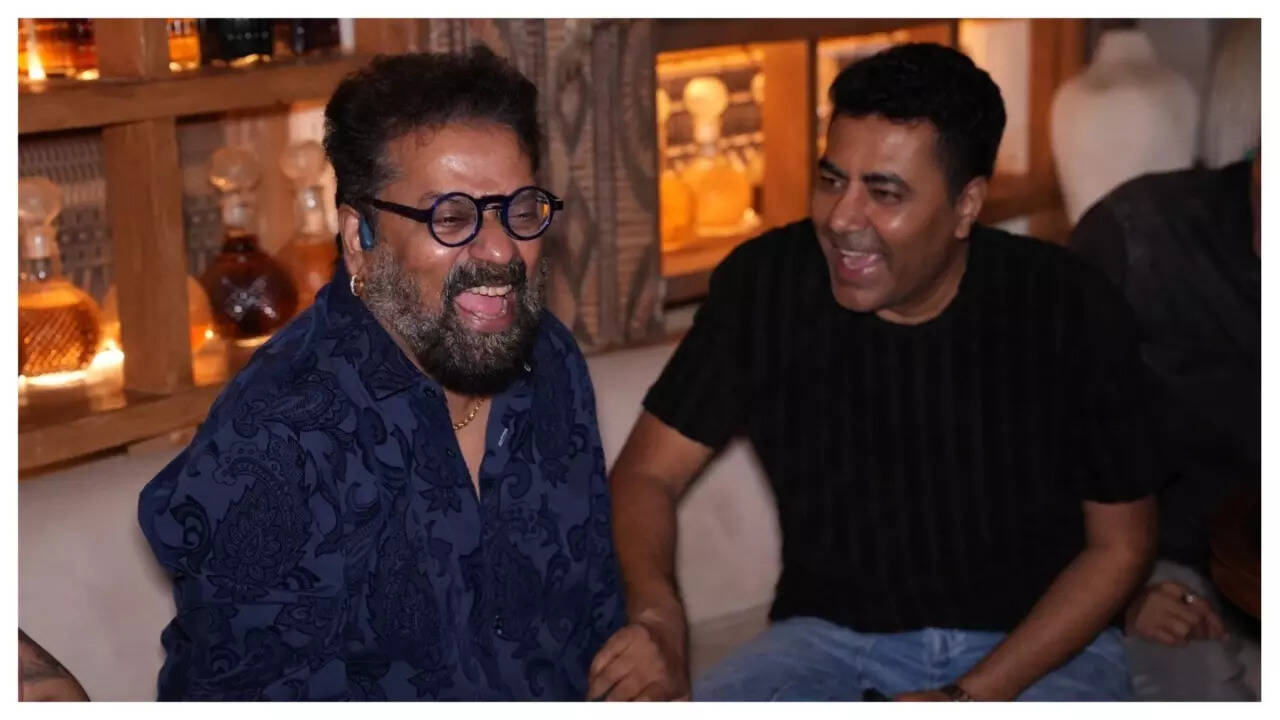 Sonu Nigam, Salim Merchant, Sunil Grover attend Rabbani Mustafa Khan’s ...