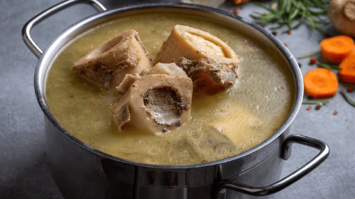 Bone Broth: The Ancestral Secret for an Active and Healthy Life