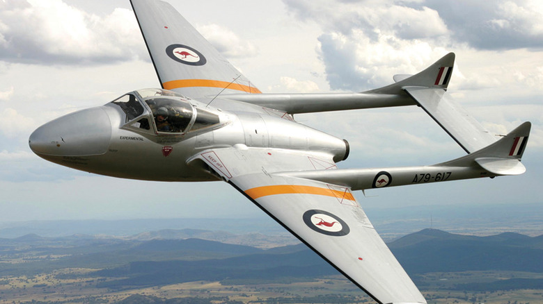 4 Of The Smallest Fighter Jets In The World