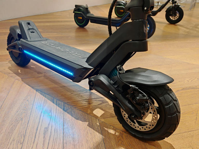 E-bike and electric scooter for gamers? Acer intros Predator mobility ...