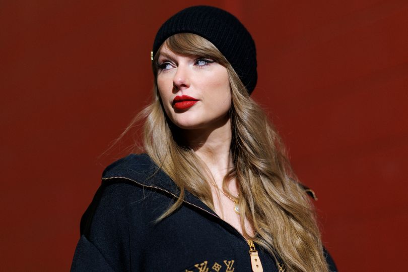 Taylor Swift avoids American Music Awards red carpet after Reputation ...